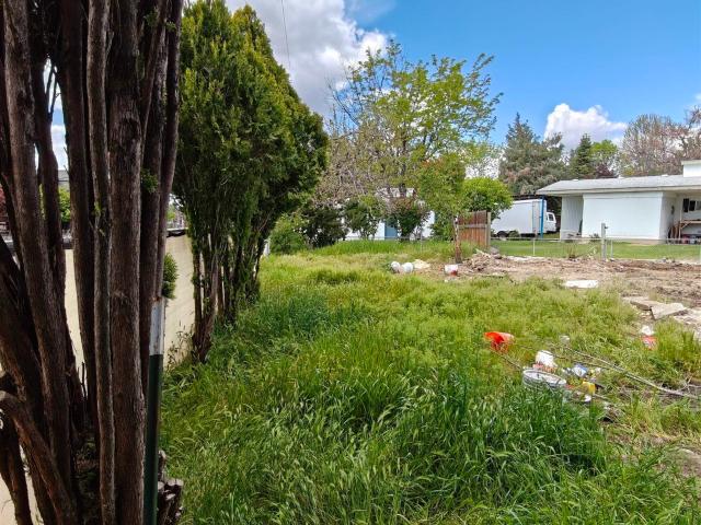 3733 S Kingsland For Rent
