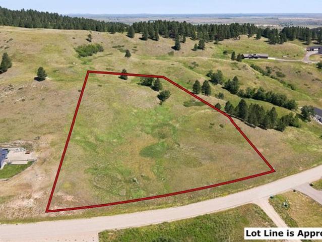 3733 Twisted Oak Rd, Sturgis, SD 57785
