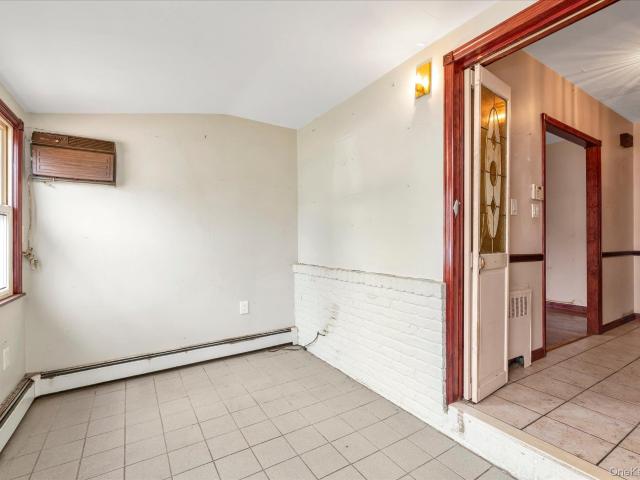 373 Argyle Road