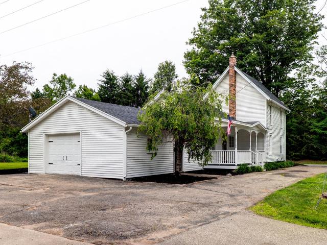 373 E D Avenue