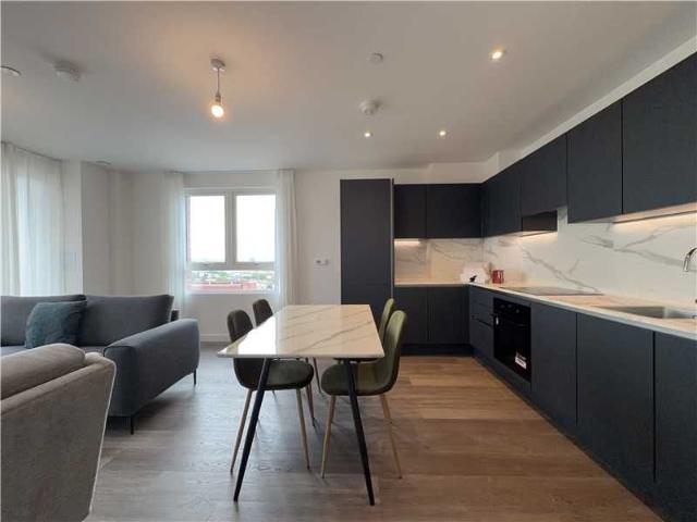 373 Horn Lane, Acton, London W3, 2 bed flat to rent, £2,550 pcm | PrimeLocation