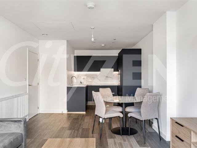 373 Horn Lane, London