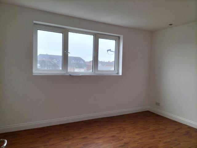 373 London Road, Portsmouth PO2 2 bed flat to rent £1,150 pcm £265 pw