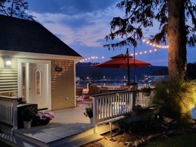 373 Lakeside Blvd, Hopatcong, NJ 07843