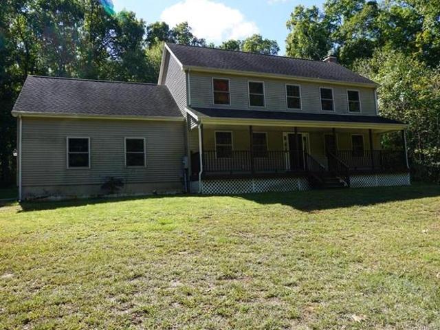 373 Squaw Hollow Rd, Ashford, CT 06278 in Ashford, Connecticut