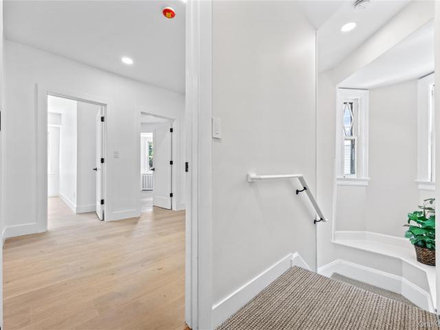 373 Palmer Avenue 2nd Floor