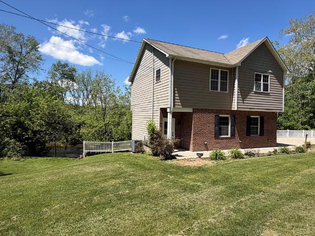 373 River Rd