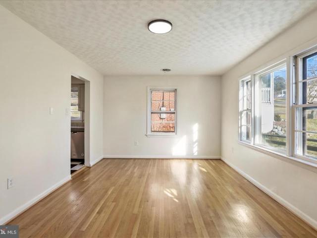 373 Walton Street