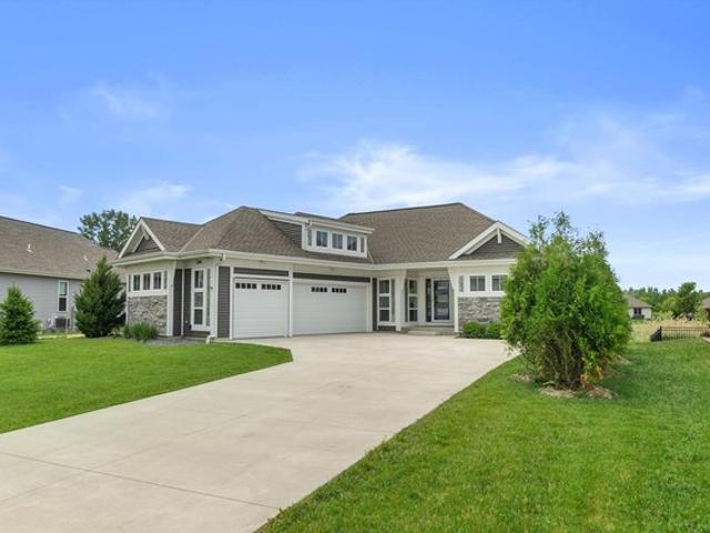 3744 Morris St, Caledonia, WI 53126