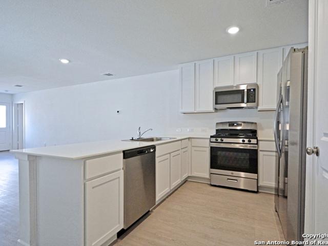 3744 Axis Hill St