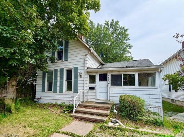 37454 Euclid Ave, Willoughby, OH 44094