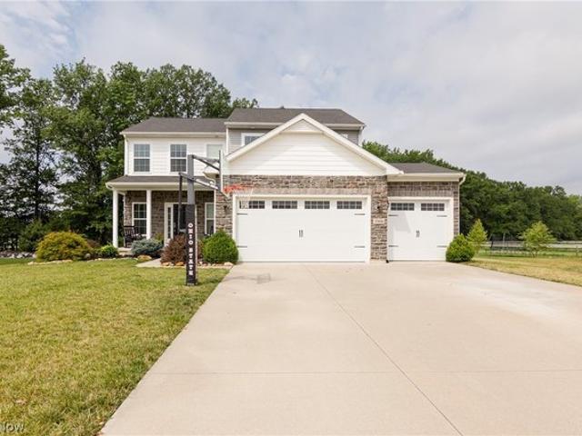 37456 W Fenwick Dr, North Ridgeville, OH 44039