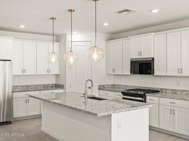 37458 W San Alvarez Ave, Maricopa, AZ 85138