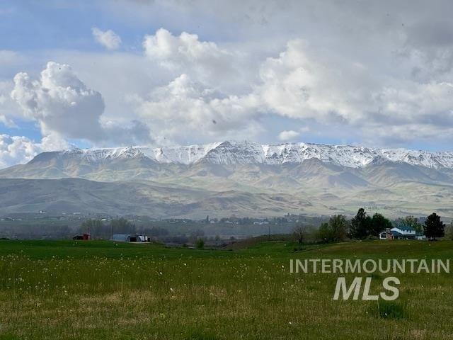 3745 Jake Ln, Emmett, ID 83617