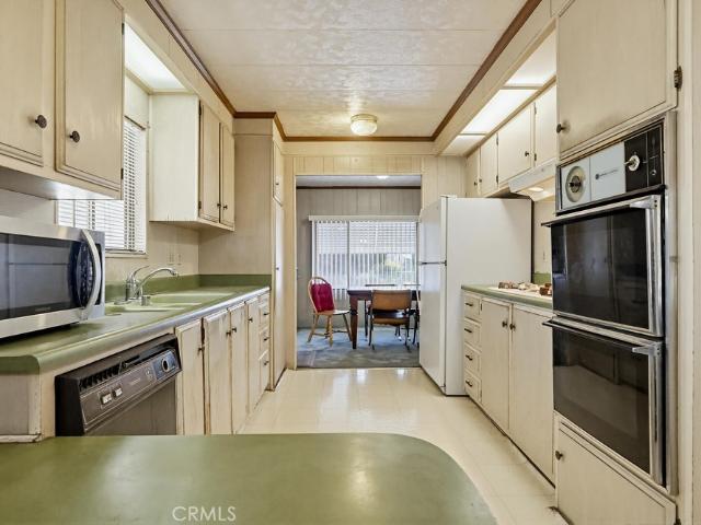 3745 Valley Boulevard 24