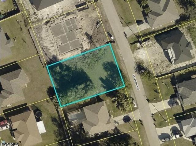 3746 NE 16th Ave, Cape Coral, FL 33909