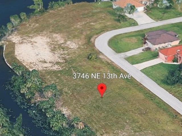 3746 NE 13th Ave, Cape Coral, FL 33909