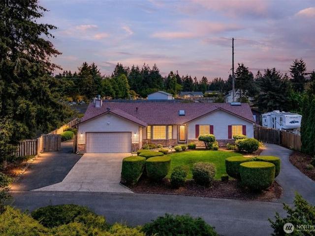 3746 Golden Eagle Loop SE, Olympia, WA 98513