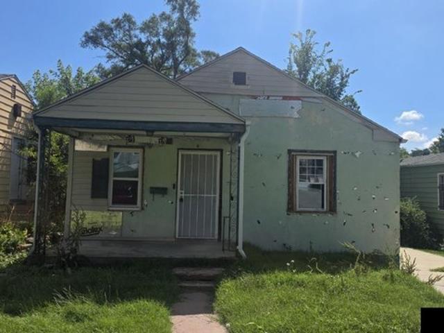3747 N 38th St, Omaha, NE 68111