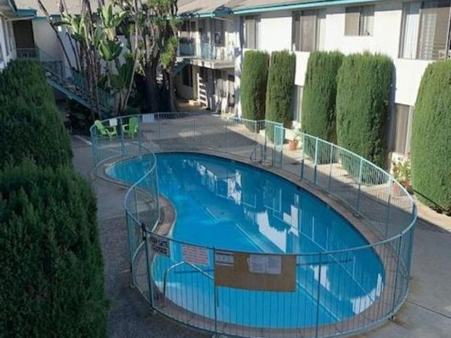 3747 CLARINGTON AVE 1 Bedroom Apartment for Rent at 3747 Clarington Ave, Los Angeles, CA 90034 Palms