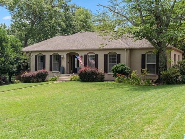 3748 Valley Head Rd, Mountain Brook, AL 35223
