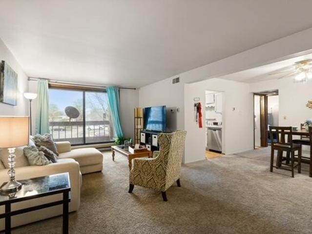 3749 N 88th St Apt 108, Milwaukee, WI 53222