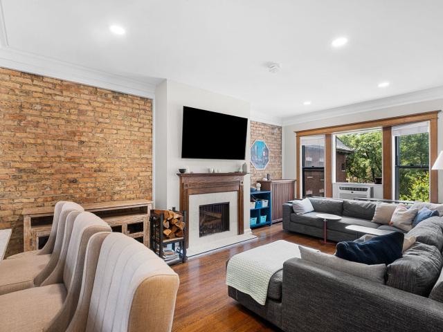 3749 N Pine Grove Avenue # 3