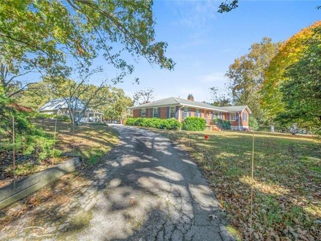 3749 Centerville Rosebud Rd, Snellville, GA 30039
