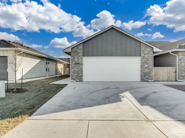 3749 W Longleaf St, Wichita, KS 67205