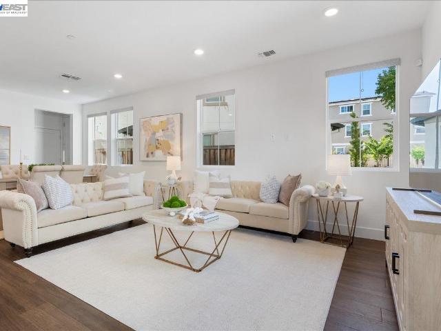 37408 Watersail Way