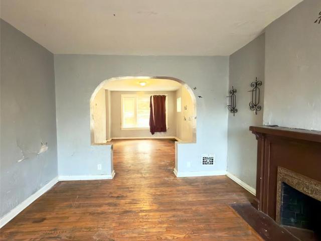 3740 Meramec St, Louis, MO 63116 | MLS #26009 | Compass
