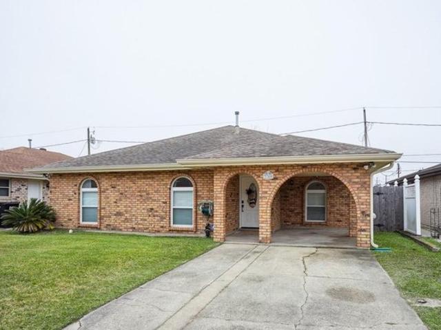 3740 Charles Dr, Chalmette, LA 70043
