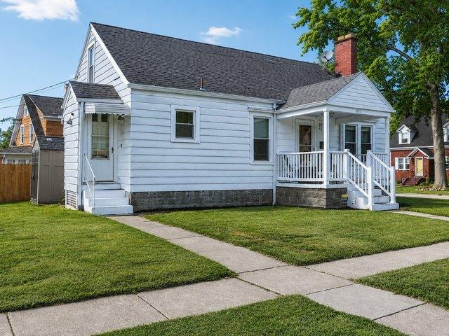 3740 Emmet Dr, Erie, PA 16511