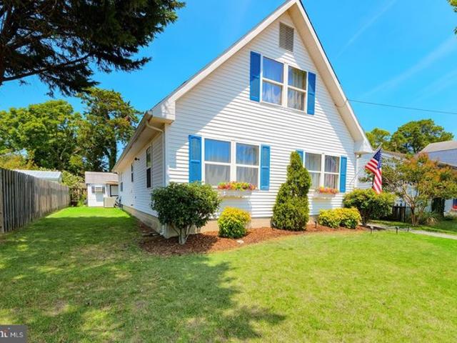 37417 4th St, Rehoboth Beach, DE 19971