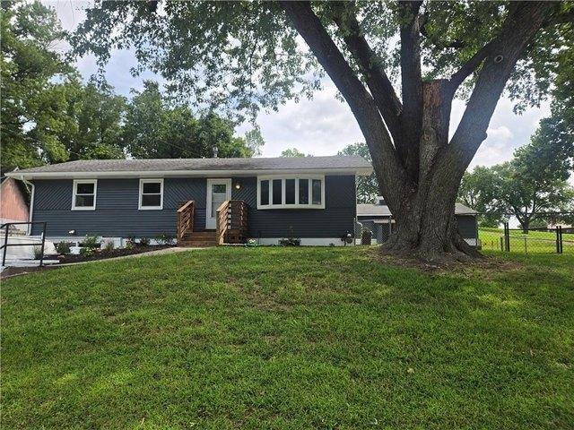 3741 N Brighton Ave, Kansas City, MO 64117