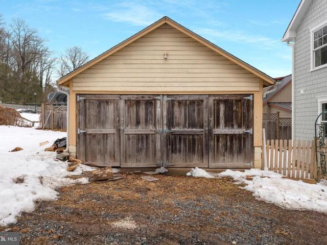 3741 River Road