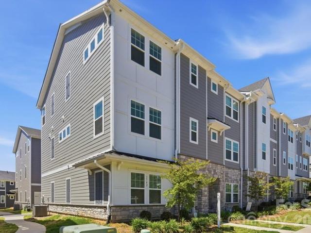 3742 Memorial Pkwy, Charlotte, NC 28217