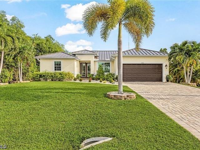 3742 Tangelo Dr, Saint James City, FL 33956