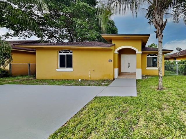 37433 NW 201st Ter, Miami Gardens, FL 33055