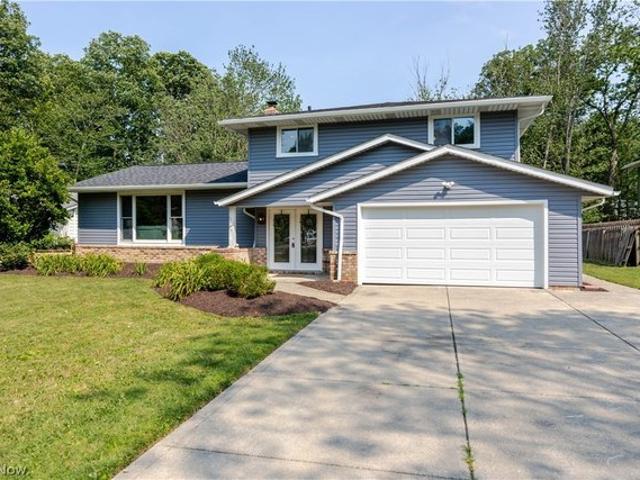37430 Hunters Ridge Rd, Solon, OH 44139