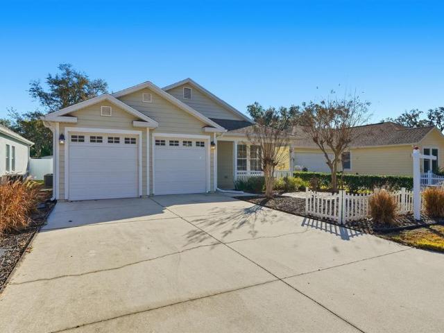 37438 Picketts Mill Ave, Zephyrhills, FL 33542 | MLS #TB8467 | Compass