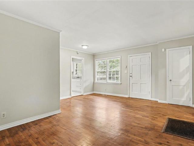 3743 Poplar Drive