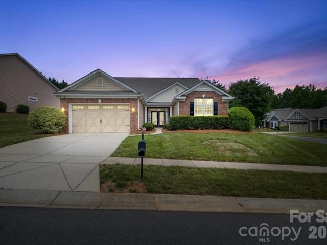 3743 Salvistrin St, Charlotte, NC 28214