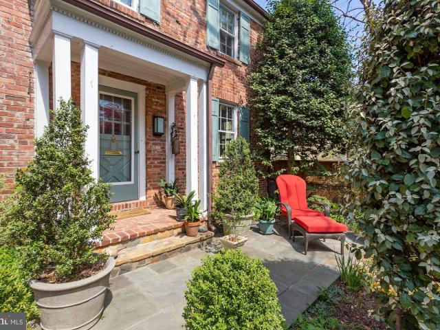 3743 Upton St NW, Washington, DC 20016 | MLS #DCDC2251