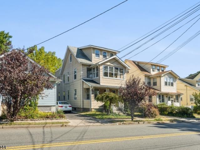 374 Boyden Ave