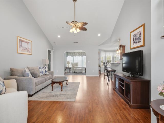 374 Barton Loop
