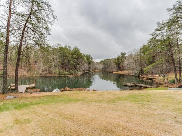 374 Eagle Lake Rd, Coalmont, TN 37313
