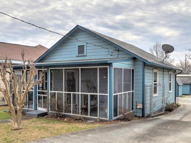 374 Hawkins St, Marietta, GA 30060