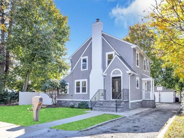 374 Mapledale Pl, Bridgeport, CT 06610