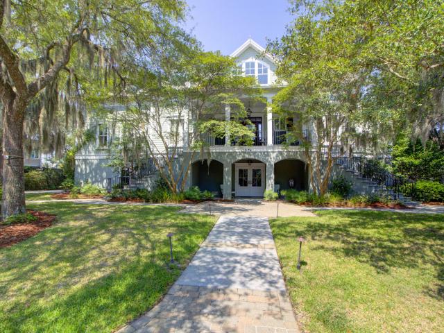 374 Mutual Drive